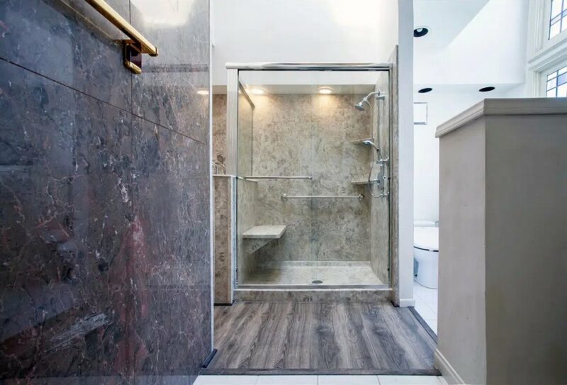 Reasons to Make the Switch from Tub to Shower ｜Blog
